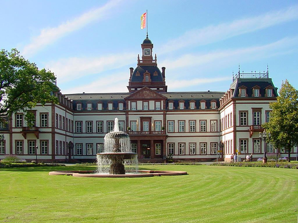 Hanau Carte et Image Satellite